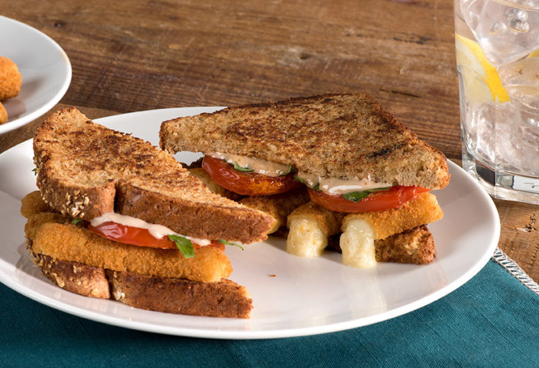21 Gooey Grilled Cheeses to Sink Your Teeth Into | Easy Home Meals Blog